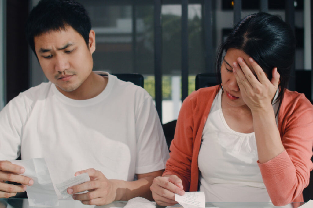 Bahaya Doom Spending: Kebiasaan Belanja yang Bisa Bikin Dompet Menangis ...